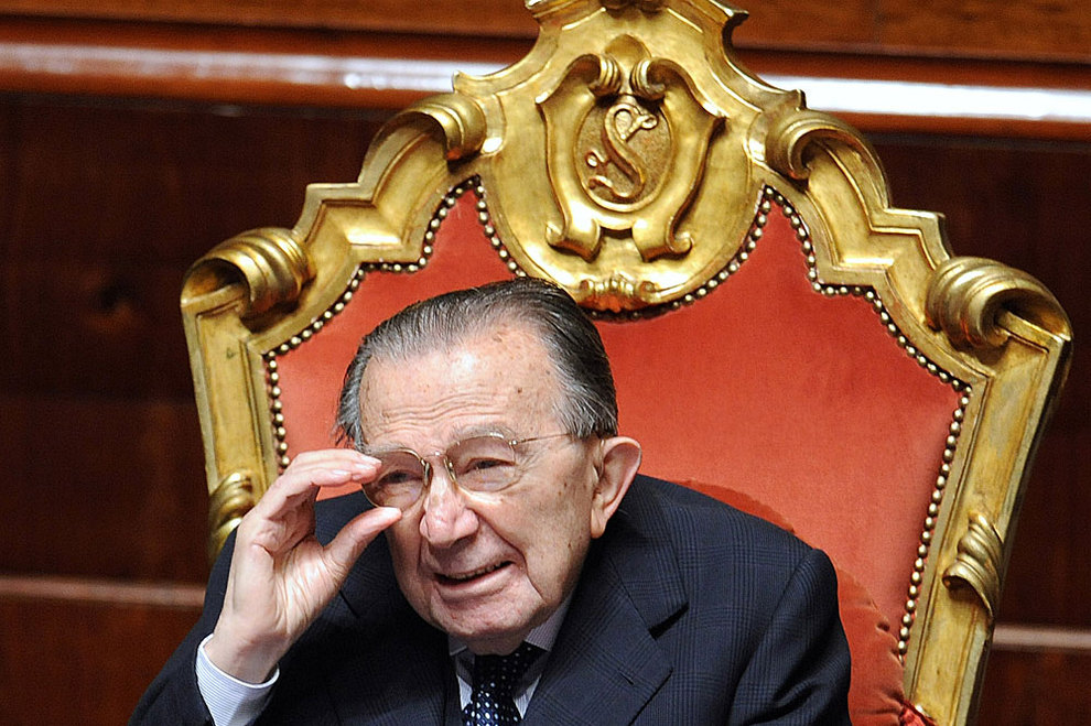 Muere a los 94 años Giulio Andreotti, 7 veces primer ministro de Italia ...