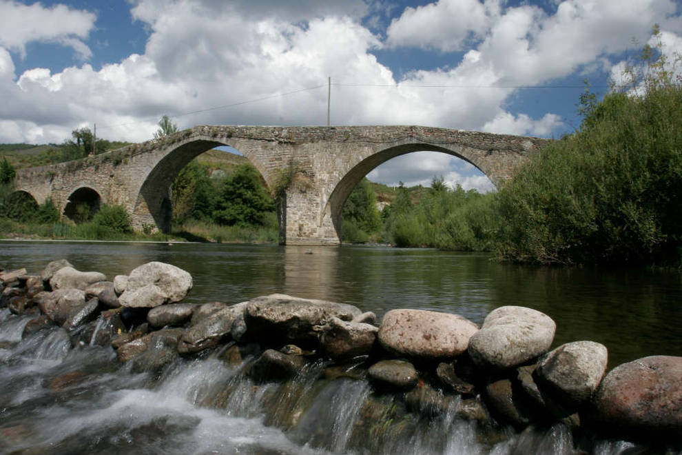 Un vídeo da a conocer los entornos fluviales de los ríos Irati y ...