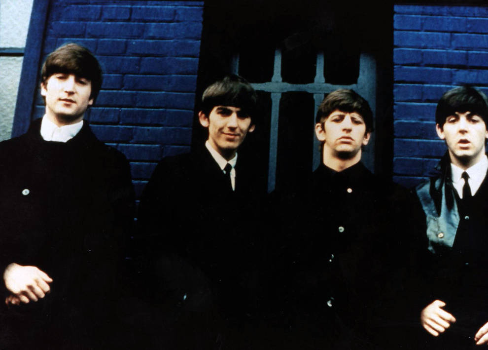 Las manos del profesional que hacía el 'corte Beatle' | Noticias de ...