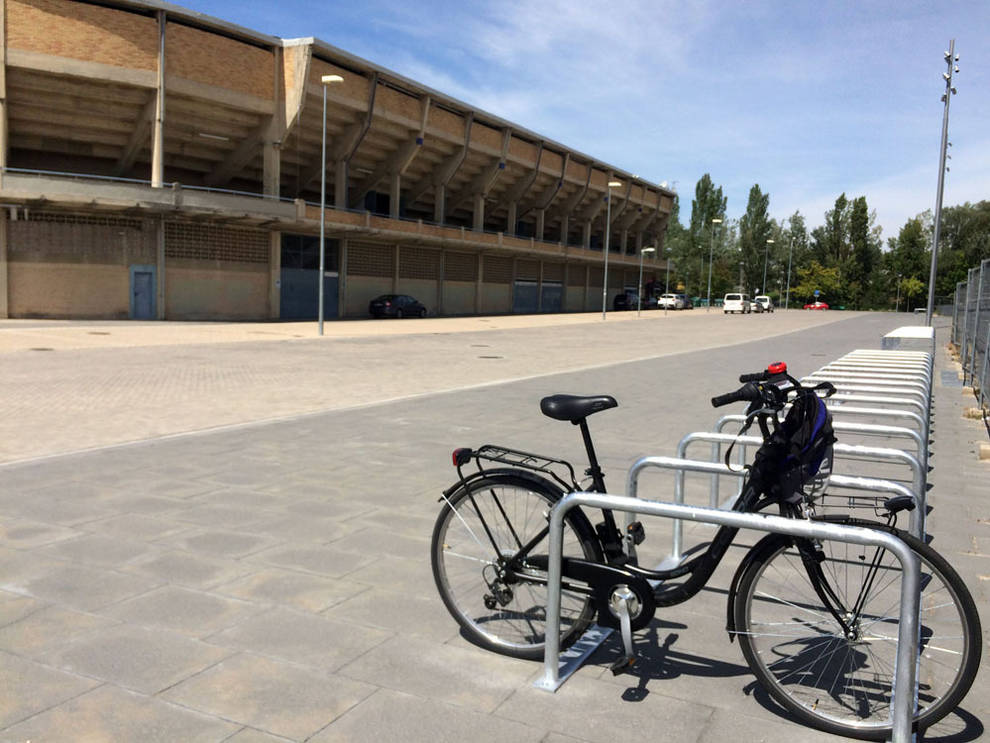 Pamplona estrena 120 plazas de aparcamiento para bicis en El Sadar ...